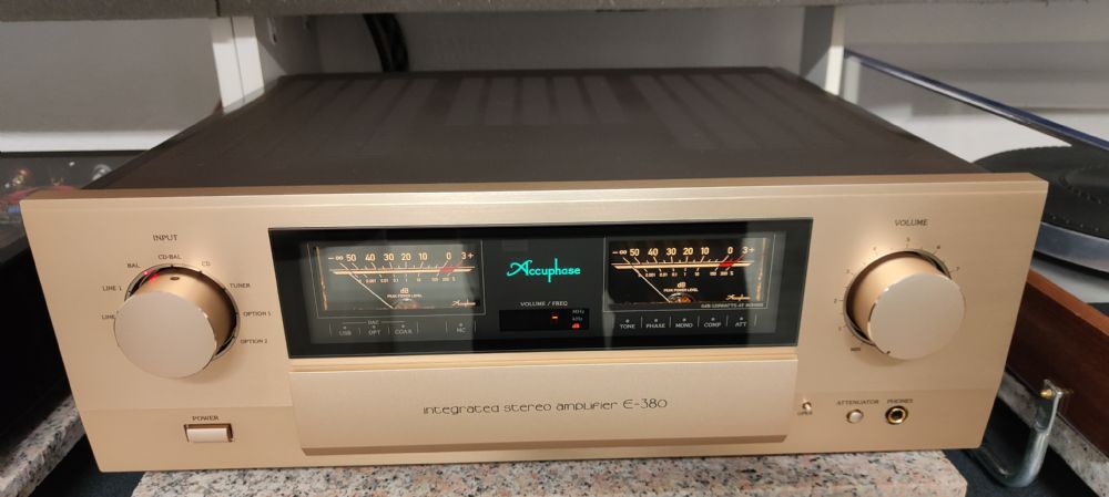 √ Accuphase E 380 Occasione Usato - Codice 328146