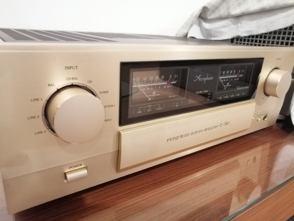 √ Accuphase E 380 Occasione Usato - Codice 350444